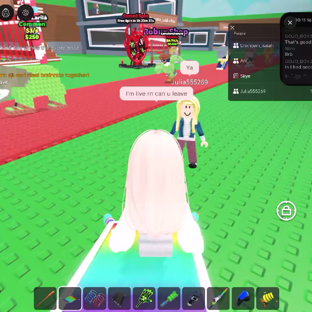 Skye (@skyeee.4) is LIVE - TikTok LIVE