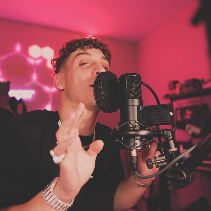 Cvsper (@itscvsper) is LIVE - TikTok LIVE