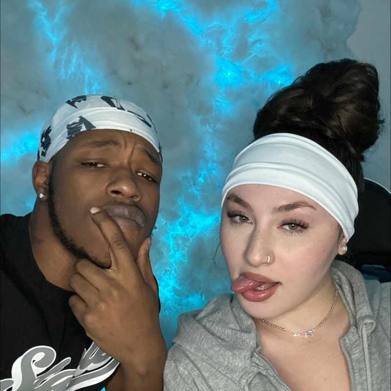 Key&Wees (@keynwees) is LIVE - TikTok LIVE