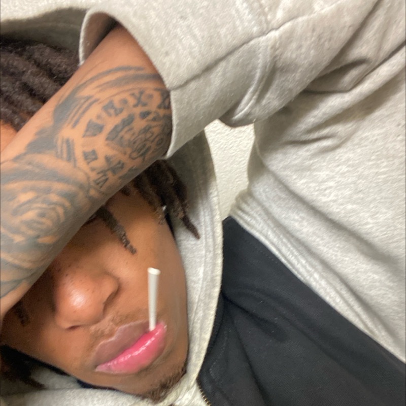 Glitchy 🚶🏽‍♂️.. (@jay.ball.4.life) is LIVE - TikTok LIVE
