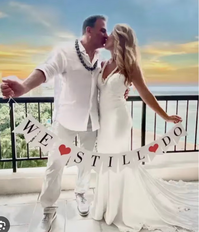 Mr & Mrs Wheels Up | Travel (@mrandmrswheelsup) is LIVE - TikTok LIVE