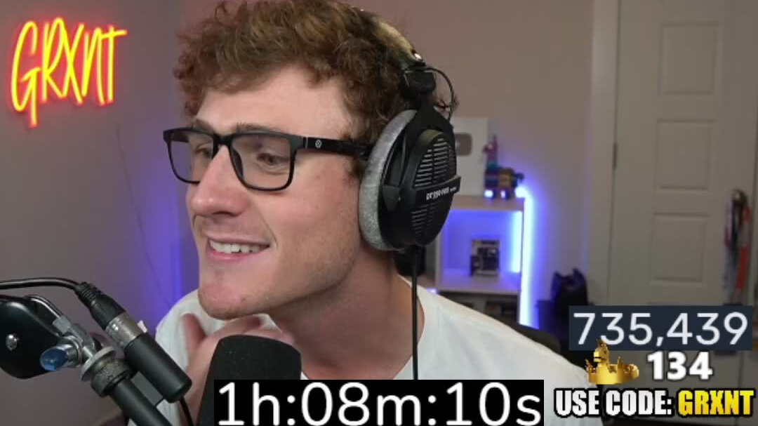 D I D A 🦍 (@didatheboy) is LIVE - TikTok LIVE