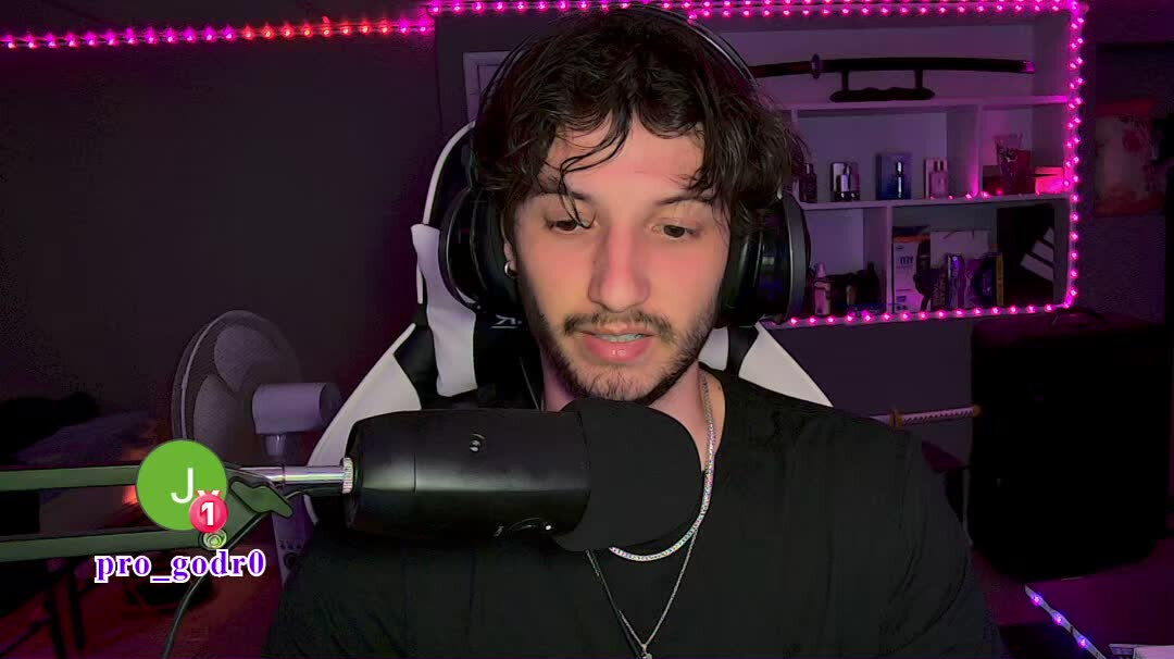 Heidi G 🐣💜 (@heidi_game) is LIVE - TikTok LIVE