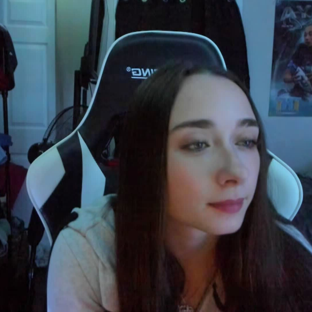 amya corulla (@amyacorulla) is LIVE - TikTok LIVE