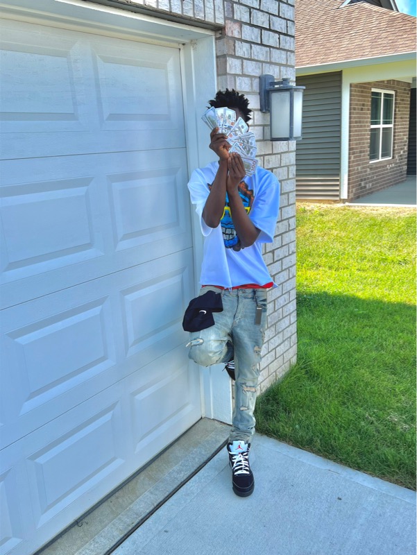 sly.🦈 (@zoe_sly_sly12) is LIVE - TikTok LIVE